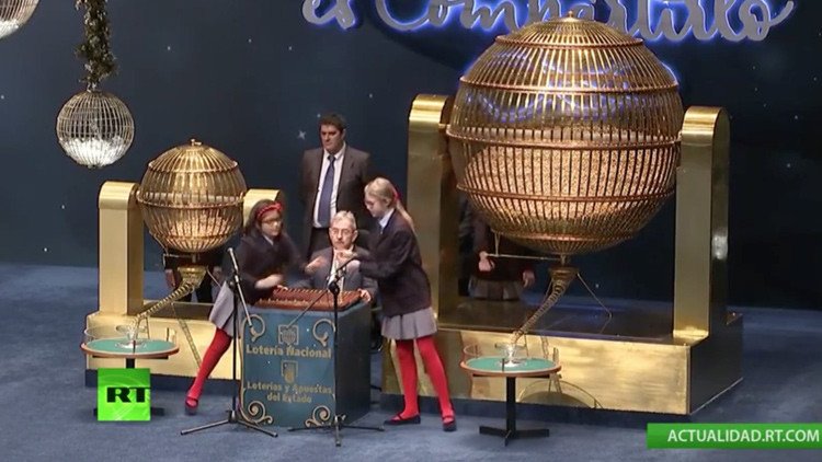 La lotería de Navidad repartió 2.400 millones de euros en premios en ...