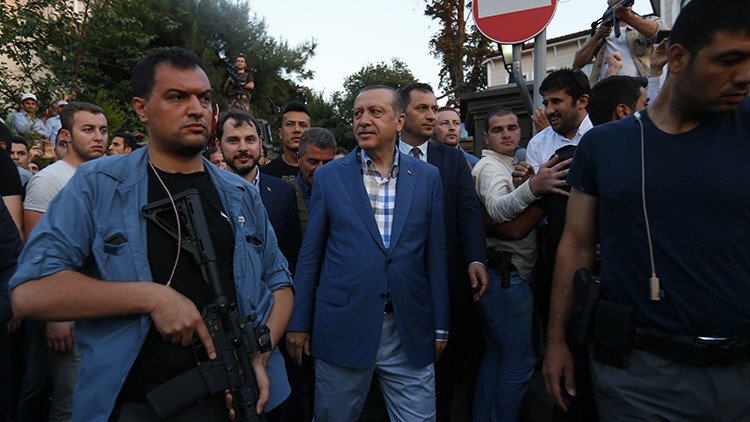 Erdogan: "Estimado Obama, arreste a Fetulá Gulen o entréguelo a Turquía ...