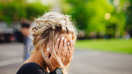 La historia del meme del 'novio distraído': ¿Quién es en realidad la ...