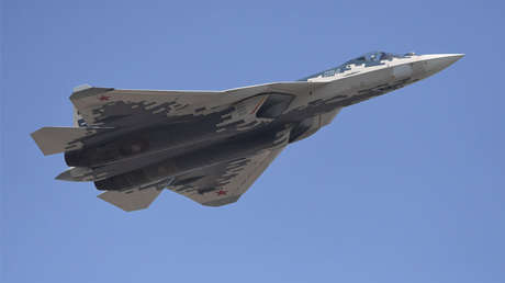 VIDEO: El caza ruso de quinta generación Su-57 debuta en el desfile de ...