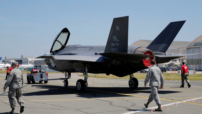 Un caza estadounidense F-35 de quinta generación sufre un accidente de motor en pleno vuelo - RT