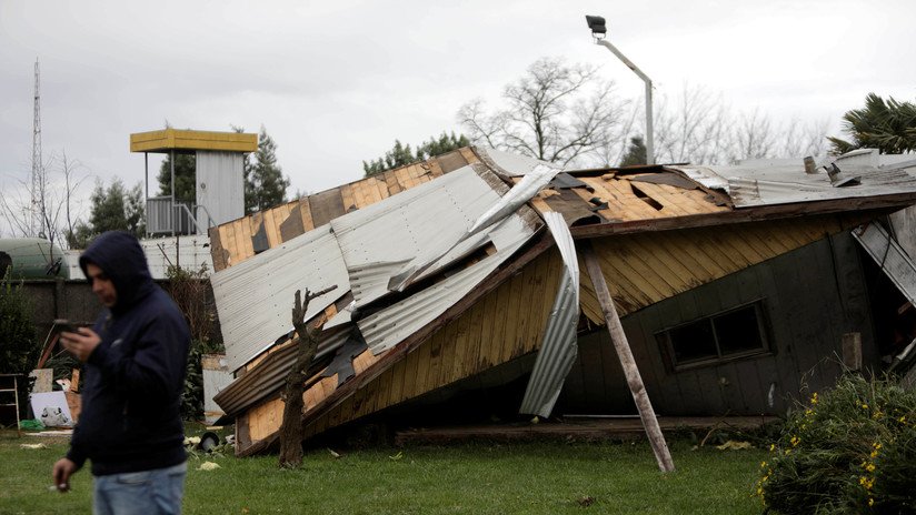 El paso de una tromba marina deja un muerto y 28 lesionados al sur del Chile (VIDEOS) - RT