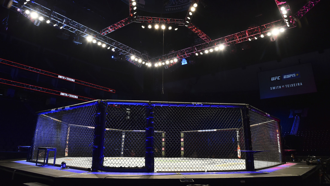 VIDEO: Inédita pelea de lucha libre en un octágono y con reglas de MMA ...