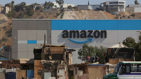 Las fotografías de un almacén de Amazon en un barrio marginal de ...