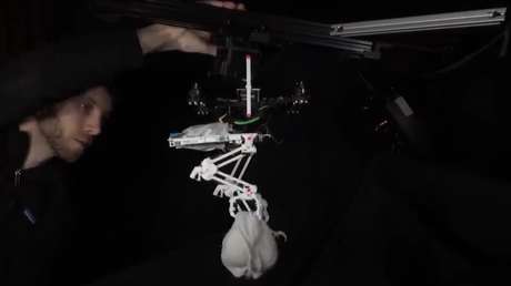 Ingenieros desarrollan un robot con 'patas de ave' que puede atrapar ...