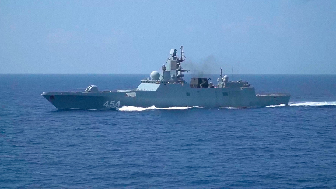 Una fragata rusa portadora de misiles hipersónicos Tsirkón efectúa ...