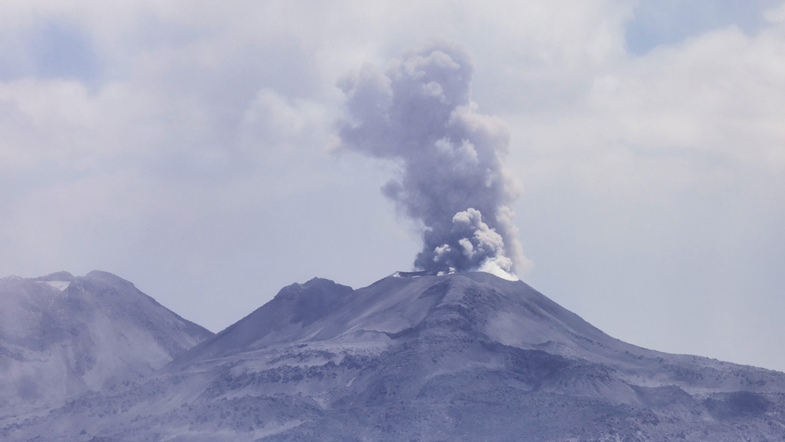 Perú declara estado de emergencia por peligro inminente del volcán ...