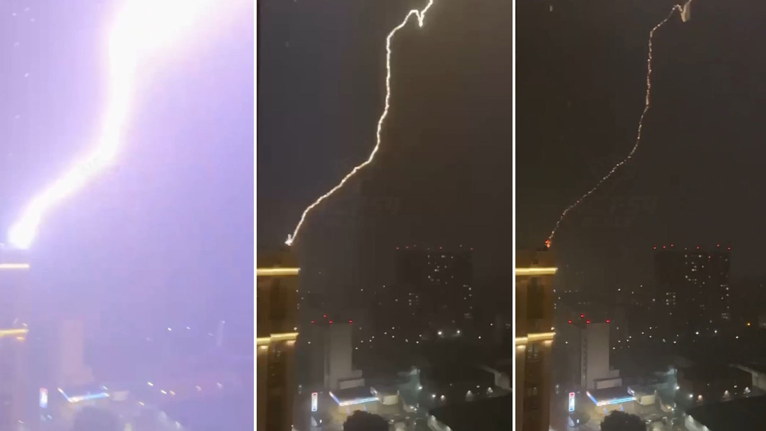 VIDEO: Poderoso rayo golpea un edificio en una ciudad rusa - RT