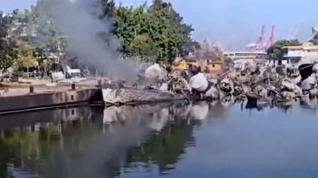 VIDEO: Israel destruye barcos de la flota militar siria - RT