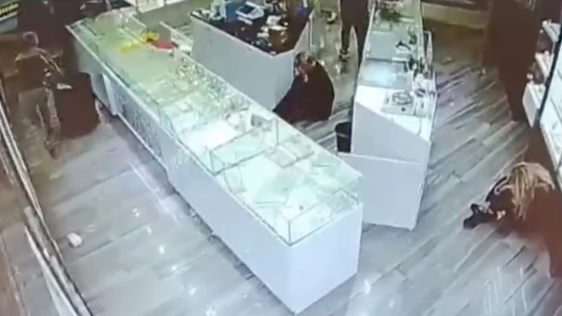 Ladrones dejan vacía una joyería en menos de un minuto (VIDEO) - RT