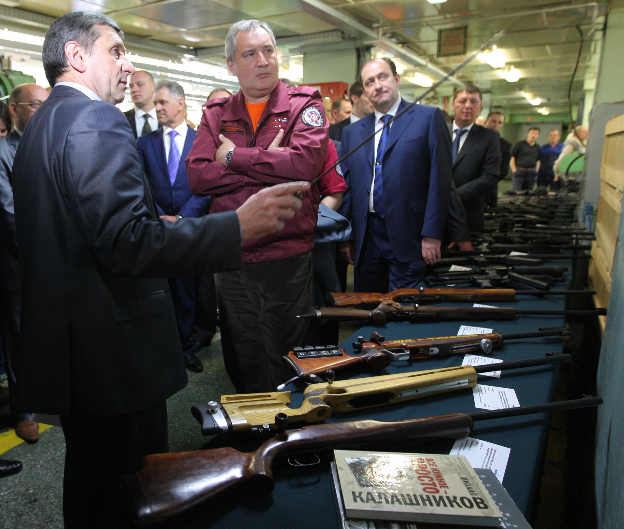 El gigante Kaláshnikov enseña sus dientes lanzando una nueva marca - RT