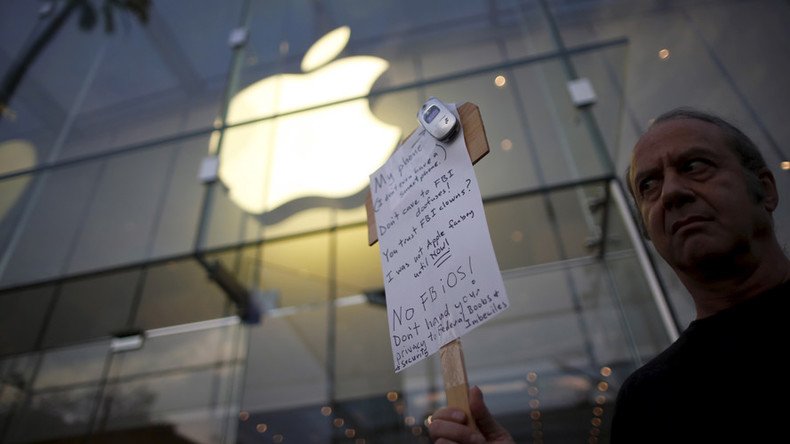 WTH Fight Night: CIA vs. the Pentagon vs. the FBI vs. Apple (E212) — RT ...