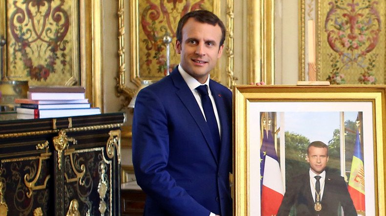 Size matters? Framing of Macron’s extra-large official portrait ‘could ...