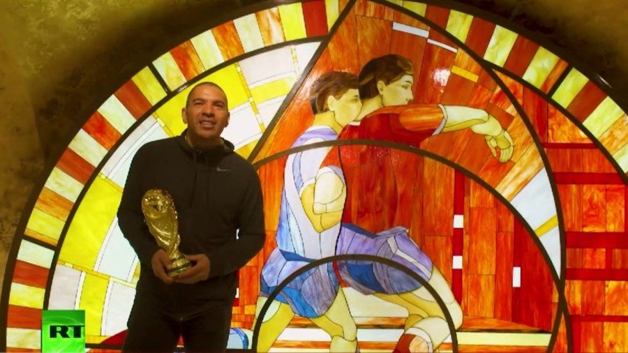 The Stan Collymore Show: Mark Bosnich, classic kits and World Cup fans ...