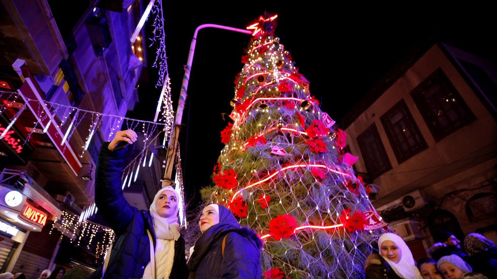 Syrians celebrate Christmas & hope for lasting peace as US troops pull ...