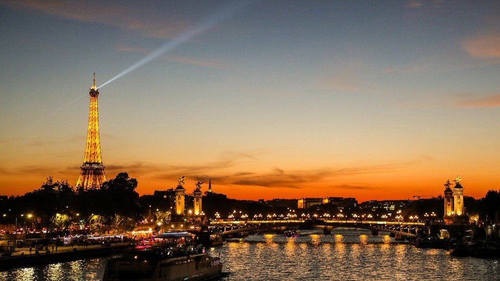 Paris property prices hit all-time record & likely to rise even higher ...