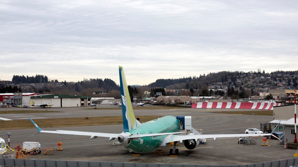 Boeing pledges to roll out software upgrade for 737 MAX in ‘coming ...