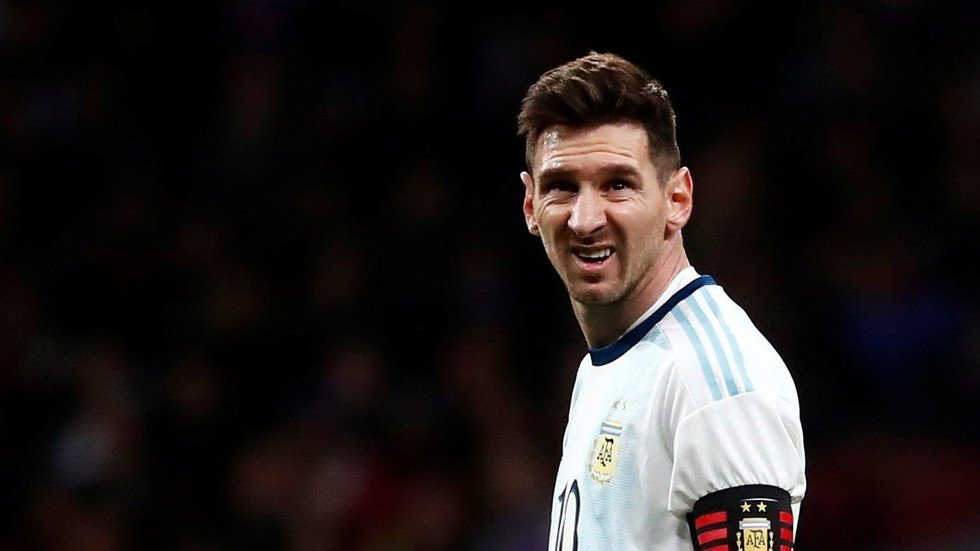‘Why does he have to carry these bums?’ Messi endures more misery on ...