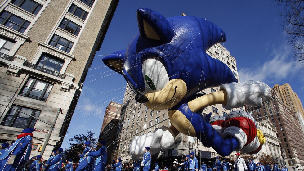 ‘Sonic’ director & studio agree redesign after ferocious Twitter ...