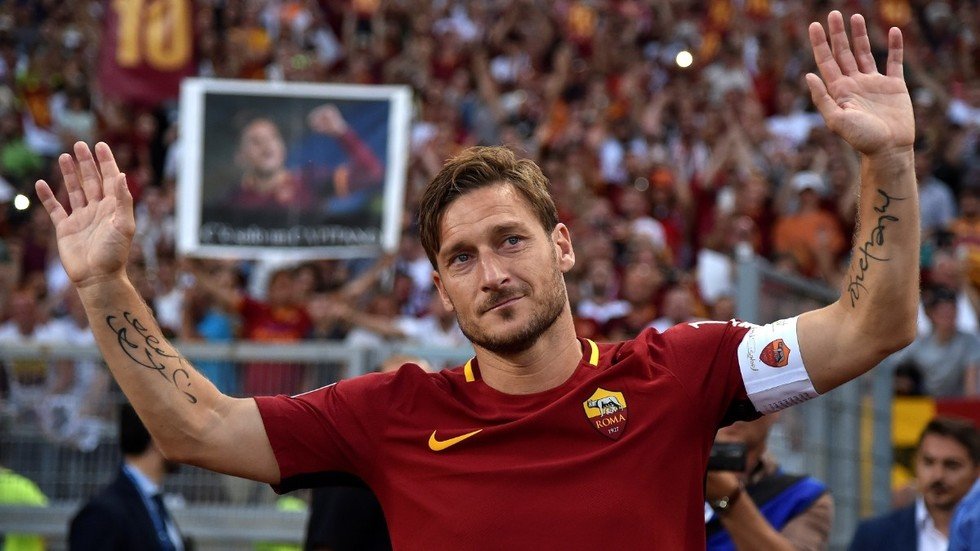 'Leaving Roma is like dying': Legendary figure Francesco Totti departs ...