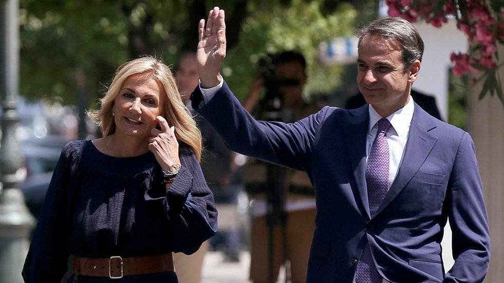 Greece’s new cabinet sworn in after New Democracy party’s win — RT Newsline
