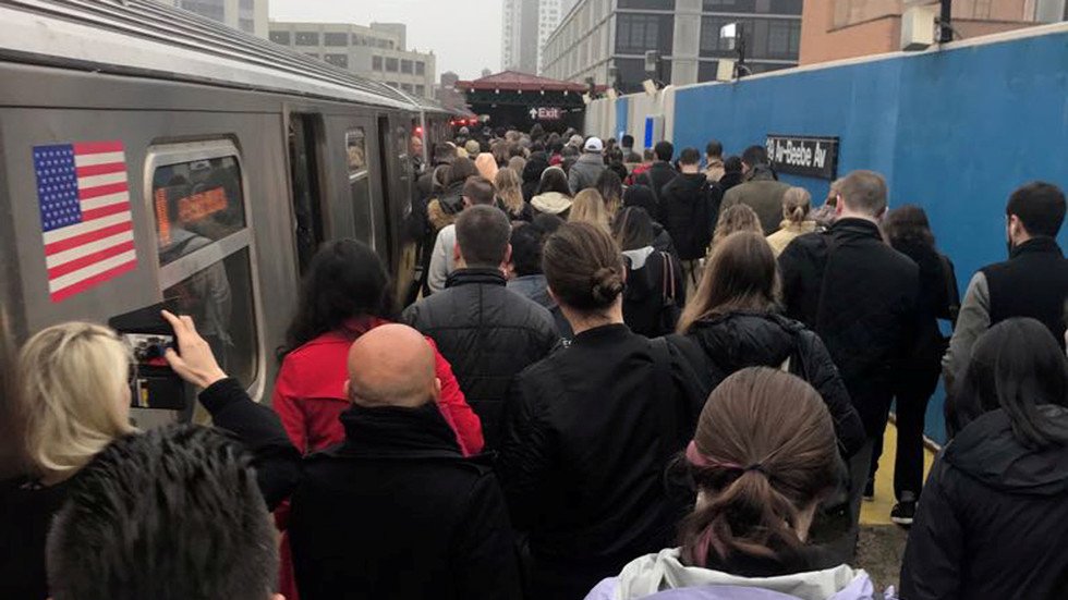 NYC subway meltdown wrecks rush-hour commute, inexplicable computer ...