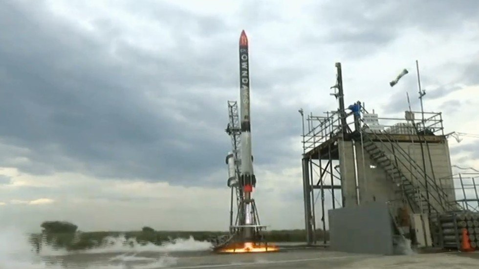 Japan’s private small rocket Momo-F4 falls into ocean after engine ...