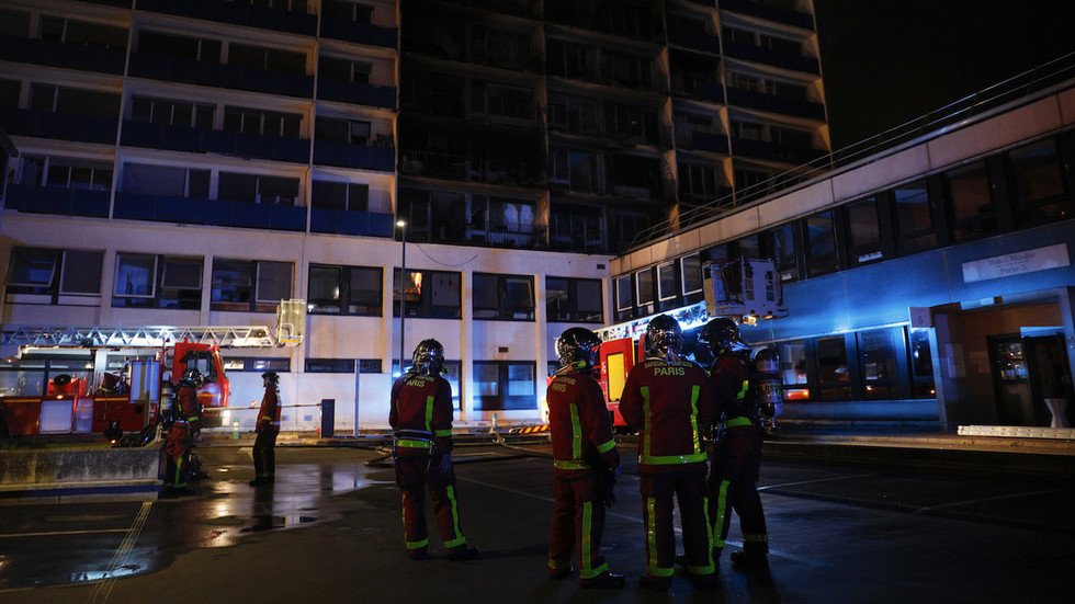 1 dead, 8 injured after huge blaze at Paris hospital (VIDEOS) — RT ...