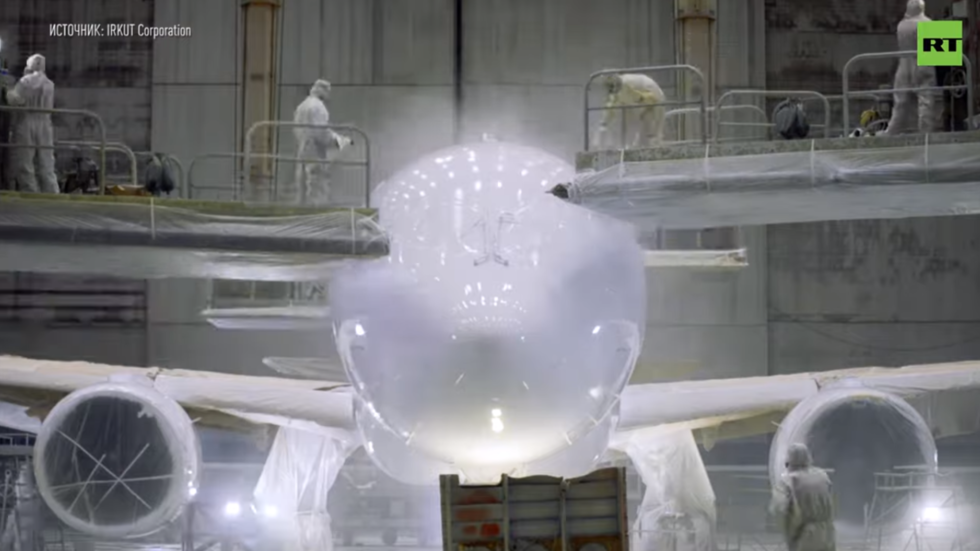 WATCH new Russian jet get fresh coat of paint ahead of airshow ...