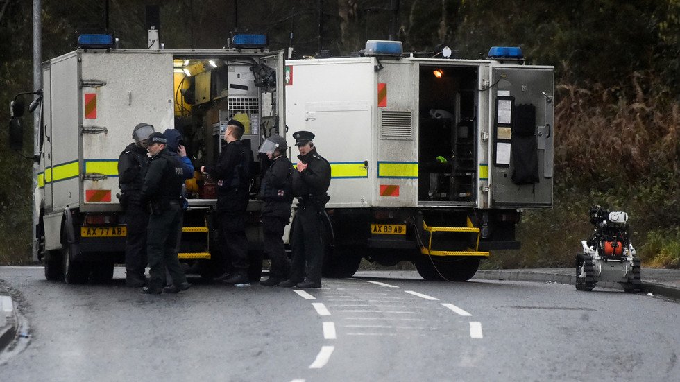 Man arrested after bomb found in Strabane, Northern Ireland — RT Newsline