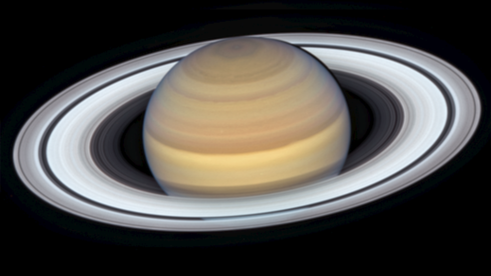 Hubble snaps Saturn in all its glory with incredible close-up (PHOTO ...