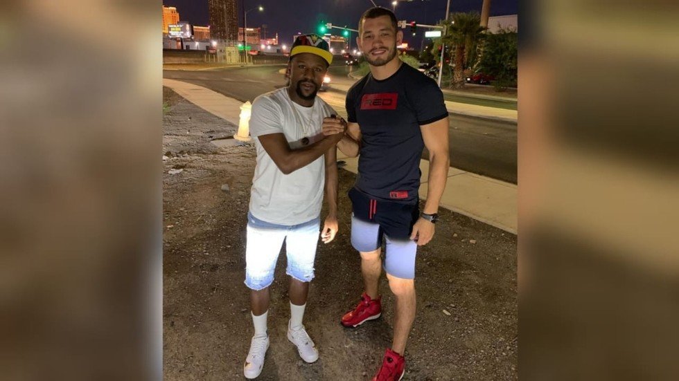 Man dubbed 'the best MMA fighter in the world', Floyd Mayweather-backed ...