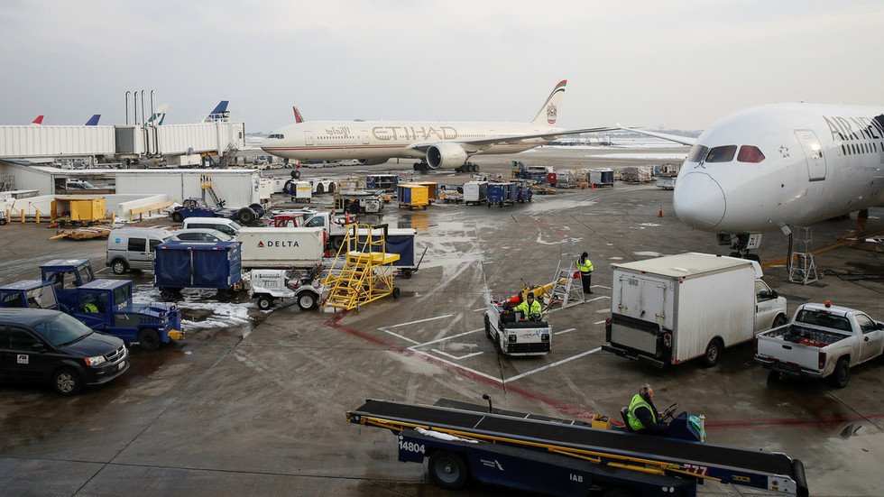 VIRAL VIDEO of driverless cart SPINNING dangerously close to plane… and ...
