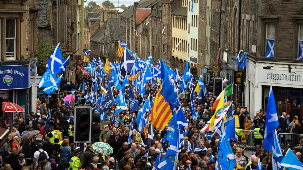 ‘Independence is coming’: Thousands march through Edinburgh in support ...