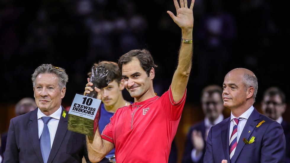 Speechless: Roger Federer moved to tears by reception after capturing ...