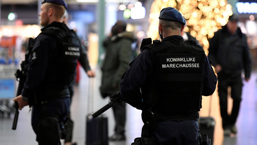 Two men planning terror attack with ‘bomb vests and car bombs’ arrested ...