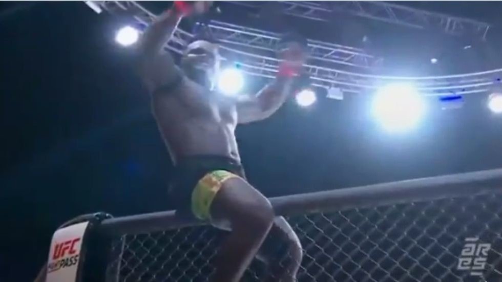 'The birth of a new phenom!' Senegalese wrestling behemoth wins on MMA ...