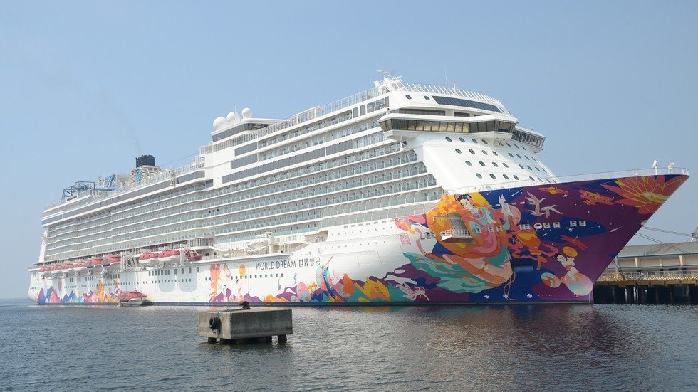 Cruise ship under quarantine in Hong Kong, tests for coronavirus ...