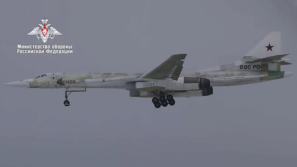 Russia’s modernized Tu-160M nuclear-capable bomber takes to the skies ...
