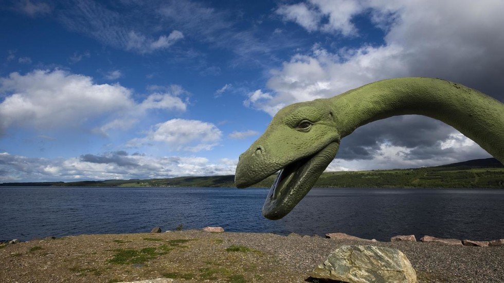 Nessie fans, brace yourselves: Huge mysterious ‘skeleton’ on Scottish ...