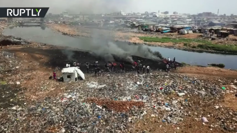 Toxic dump: First-world electronics scrapyard in Ghana puts THOUSANDS ...