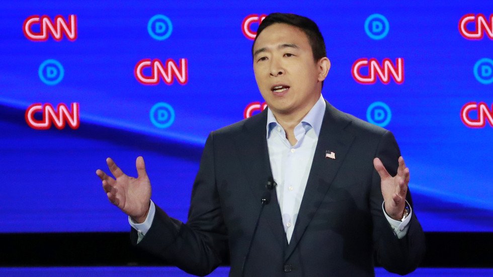 U-turn: Ex-Democratic candidate Andrew Yang joins CNN as political ...