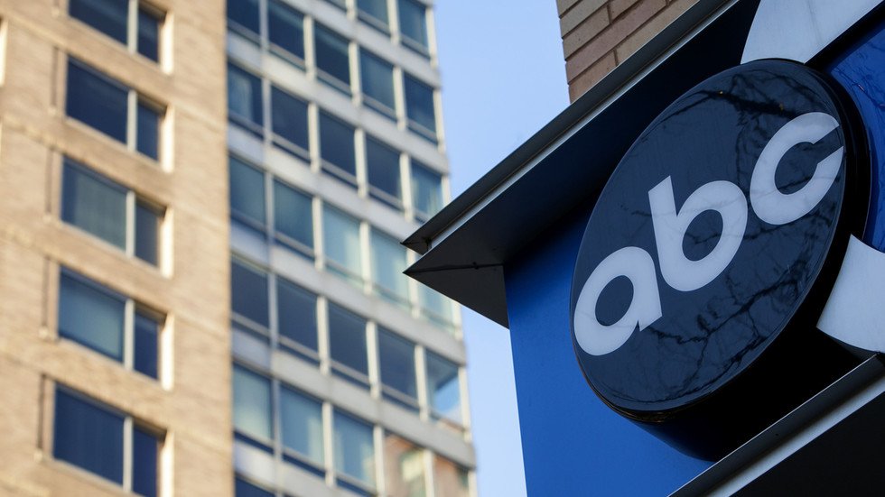 ‘Fake news abounds’: ABC News suspends reporter after he FUMES over ...