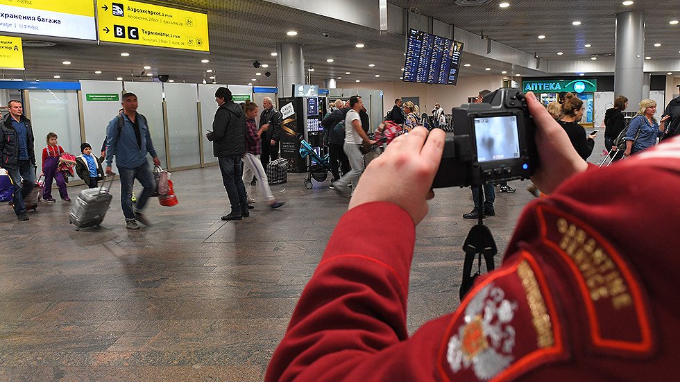 Russia on red alert: almost SURROUNDED by Coronavirus cases - braces ...