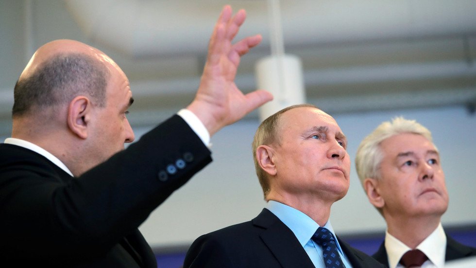 Putin discusses measures to fight coronavirus spread in Russia at ...