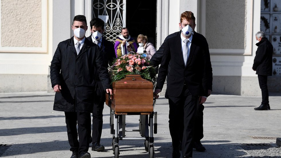 Italy Covid-19 death toll passes 10,000 as 889 die from virus in one ...