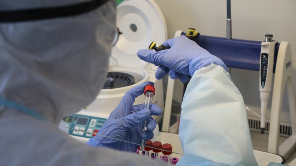 'All fine': Putin takes regular tests, Kremlin reassures public, as ...