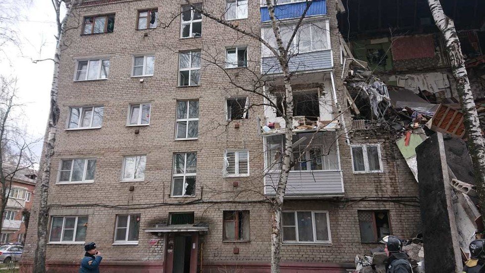 Section of apartment building collapses due to gas explosion in Moscow ...