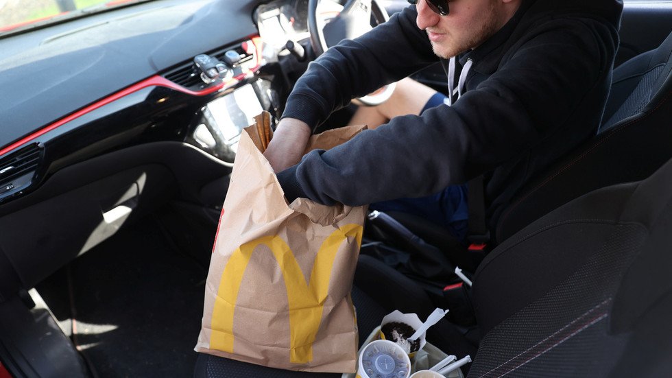 Customers wait in line for HOURS at reopened McDonald’s drive-thru in ...