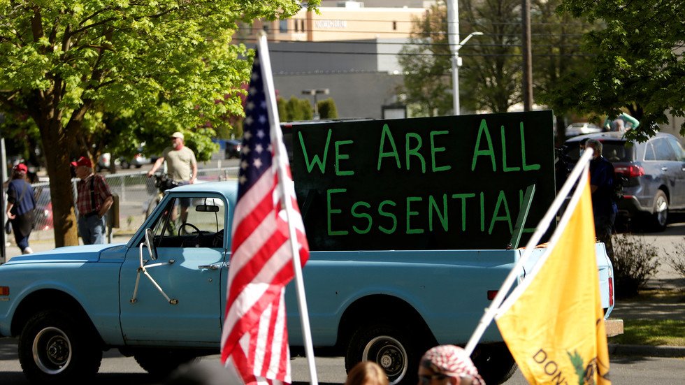 Trump warns Maine after business punished for reopening as more ...